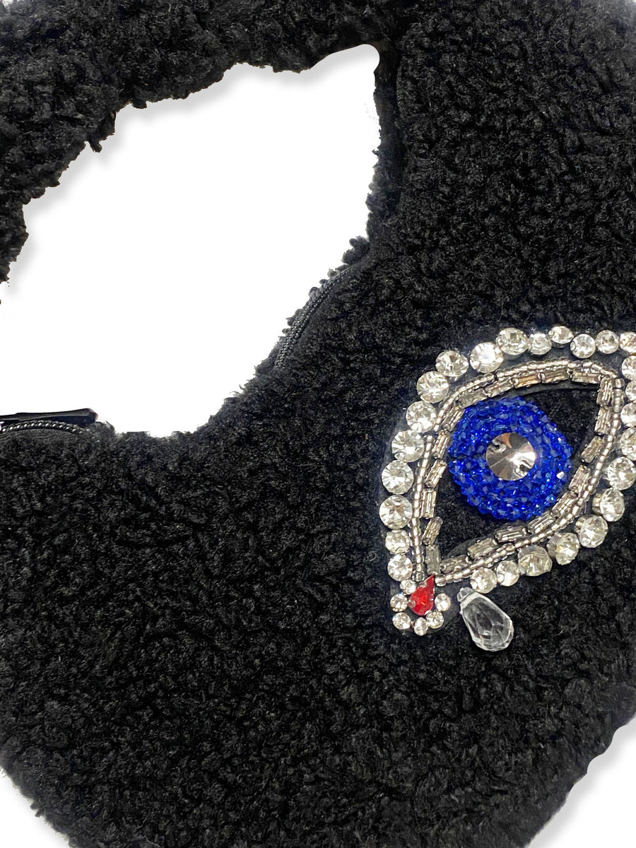 Fluffy Eye Bag – DAFNE